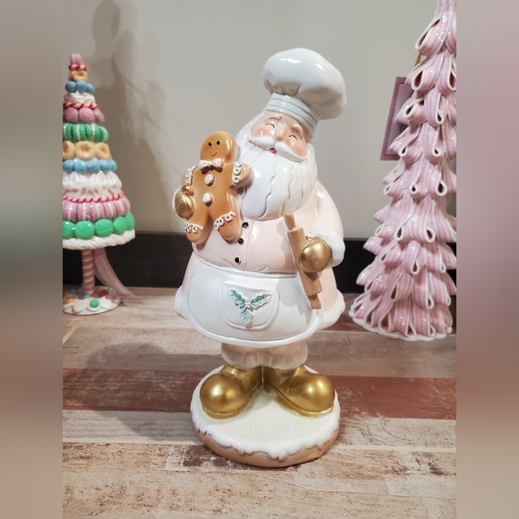 Peppermint Square | Holiday | Gingerbread Bakery Santanwt | Poshmark